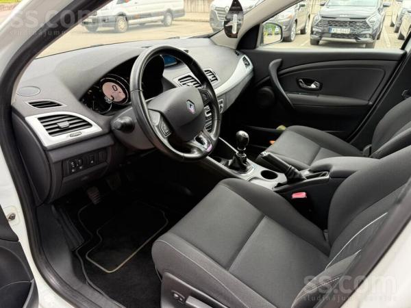 Balts Renault Megane 2014 Valmiera, ar dzinēja tilpumu 1.50 L un nobraukumu 204 tūkst. km par 4999 €, foto 8 vietnē AUTOMOTO.COM.LV