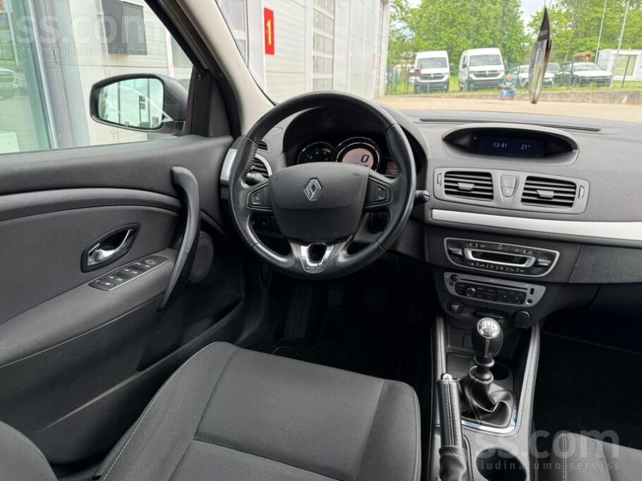 White Renault Megane 2014 in Valmiera, with an engine capacity of 1.50 L and mileage of 204 thousand km for 4999 €, photo 10 on AUTOMOTO.COM.LV