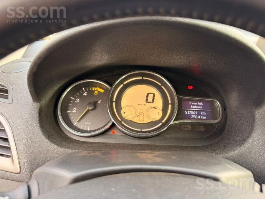 Белый Рено Меган 2014 в Рига, объемом двигателя 1.50 л и пробегом 518 тыс. км за 2199 €, фото 11 на AUTOMOTO.COM.LV