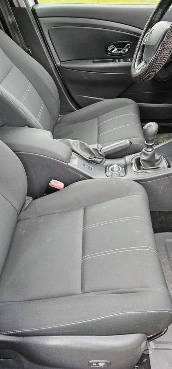 White Renault Megane 2014 in Ukmerge, with an engine capacity of 1.50 L and mileage of 224 thousand km for 4700 €, photo 6 on AUTOMOTO.COM.LV