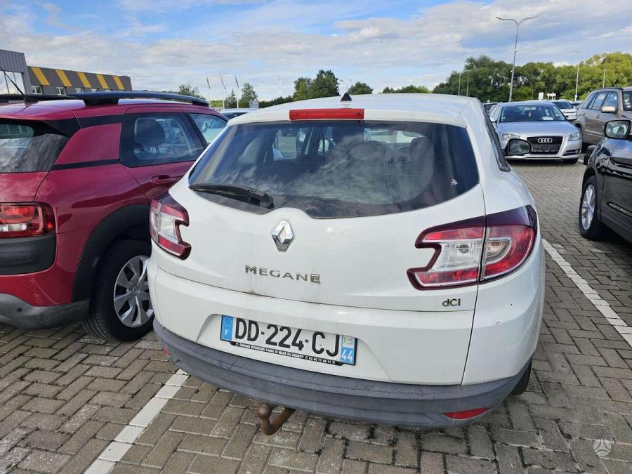 Balts Renault Megane 2014 Tauragė, ar dzinēja tilpumu 1.50 L un nobraukumu 272 tūkst. km par 2900 €, foto 7 vietnē AUTOMOTO.COM.LV