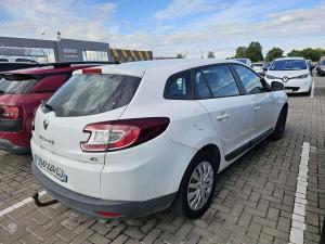 Balts Renault Megane 2014 Tauragė, ar dzinēja tilpumu 1.50 L un nobraukumu 272 tūkst. km par 2900 €, foto 8 vietnē AUTOMOTO.COM.LV