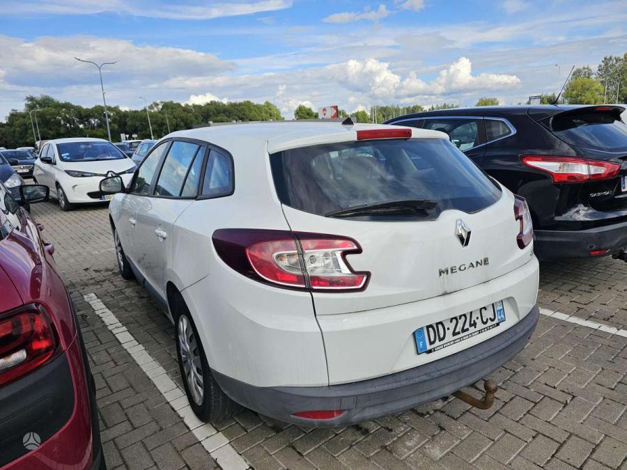 Balts Renault Megane 2014 Tauragė, ar dzinēja tilpumu 1.50 L un nobraukumu 272 tūkst. km par 2900 €, foto 9 vietnē AUTOMOTO.COM.LV