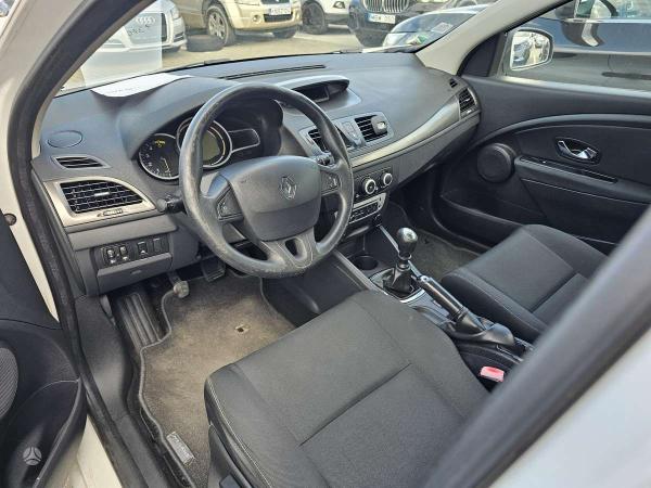 Balts Renault Megane 2014 Tauragė, ar dzinēja tilpumu 1.50 L un nobraukumu 272 tūkst. km par 2900 €, foto 10 vietnē AUTOMOTO.COM.LV