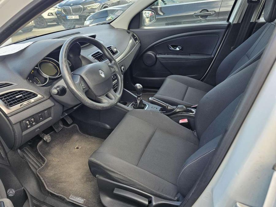 Balts Renault Megane 2014 Tauragė, ar dzinēja tilpumu 1.50 L un nobraukumu 272 tūkst. km par 2900 €, foto 12 vietnē AUTOMOTO.COM.LV
