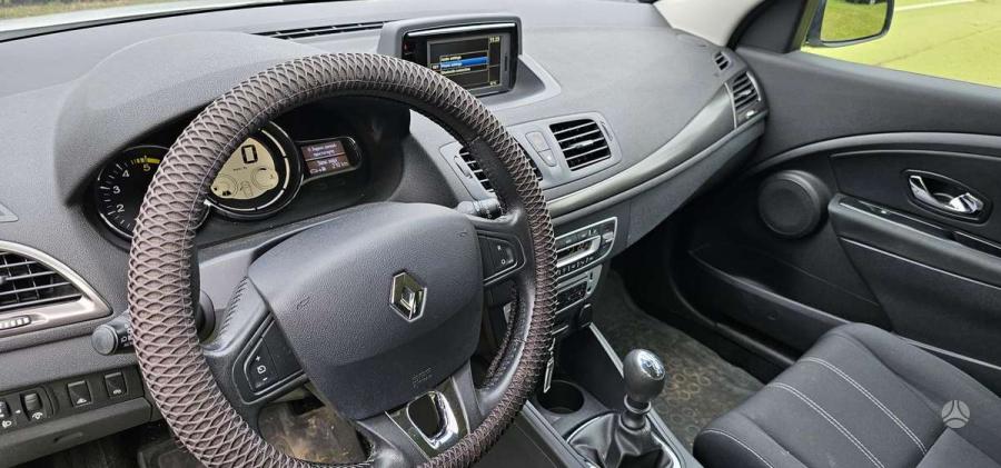 Balts Renault Megane 2014 Ukmergė, ar dzinēja tilpumu 1.50 L un nobraukumu 225 tūkst. km par 3700 €, foto 14 vietnē AUTOMOTO.COM.LV