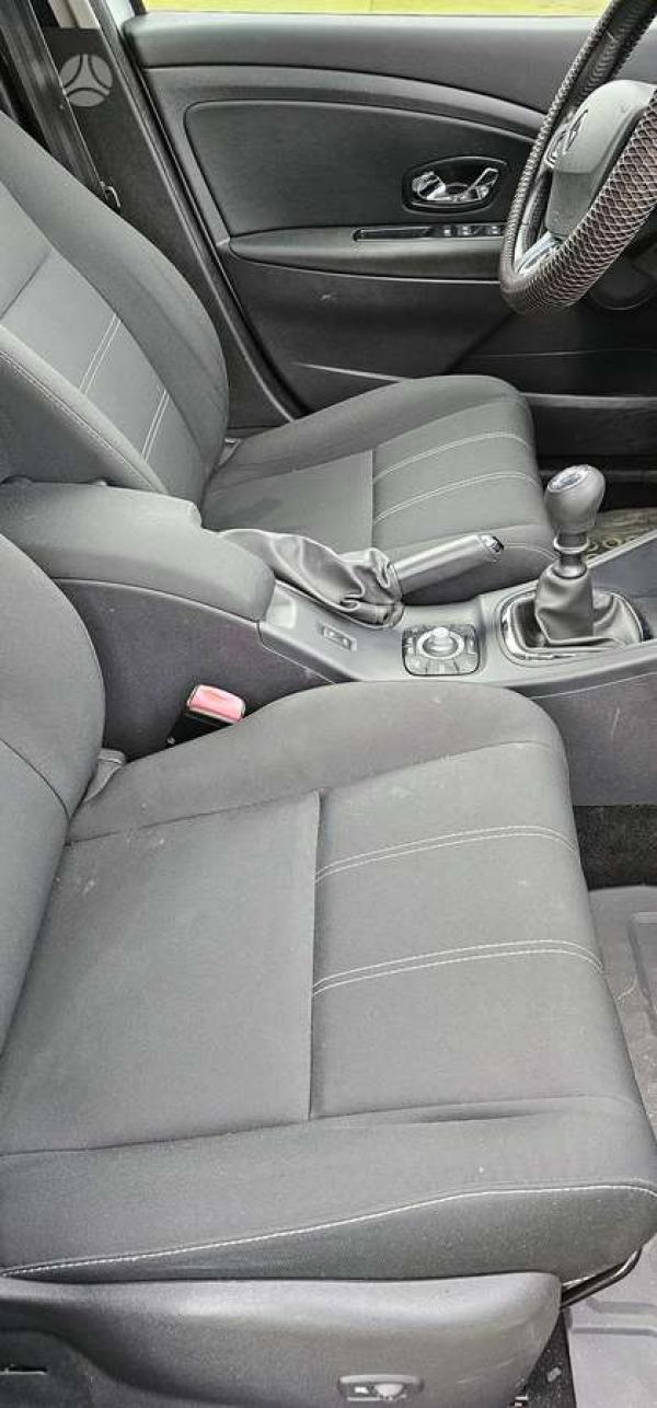 White Renault Megane 2014 in Ukmerge, with an engine capacity of 1.50 L and mileage of 224 thousand km for 3800 €, photo 9 on AUTOMOTO.COM.LV
