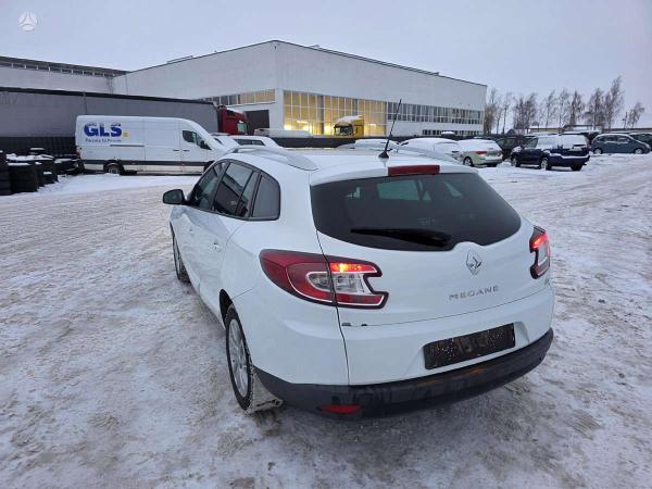 White Renault Megane 2015 in Marijampole, with an engine capacity of 1.46 L and mileage of 238 thousand km for 3990 €, photo 7 on AUTOMOTO.COM.LV