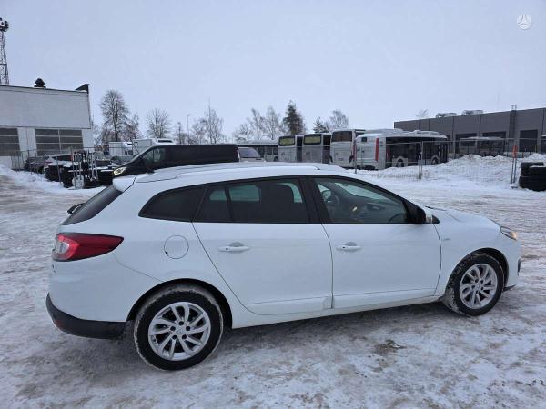 White Renault Megane 2015 in Marijampole, with an engine capacity of 1.46 L and mileage of 238 thousand km for 3990 €, photo 9 on AUTOMOTO.COM.LV