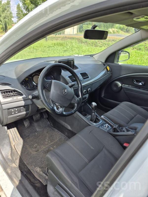 Balts Renault Megane 2015 Rēzekne, ar dzinēja tilpumu 1.50 L un nobraukumu 546 tūkst. km par 2600 €, foto 2 vietnē AUTOMOTO.COM.LV