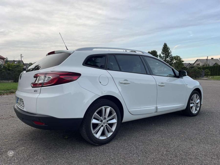 White Renault Megane 2015 in Alytus, with an engine capacity of 1.46 L and mileage of 267 thousand km for 3100 €, photo 3 on AUTOMOTO.COM.LV