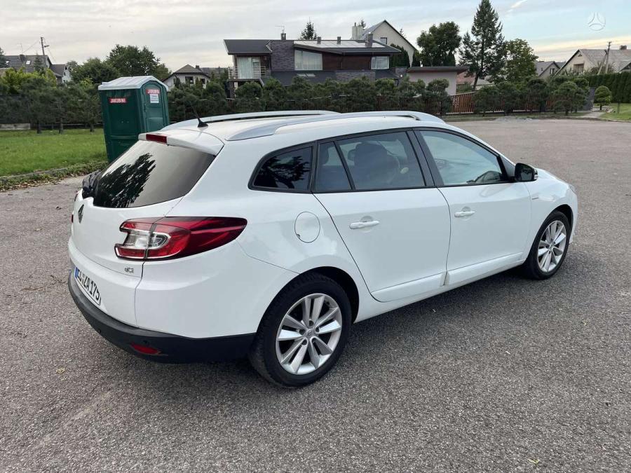 White Renault Megane 2015 in Alytus, with an engine capacity of 1.46 L and mileage of 267 thousand km for 3100 €, photo 7 on AUTOMOTO.COM.LV