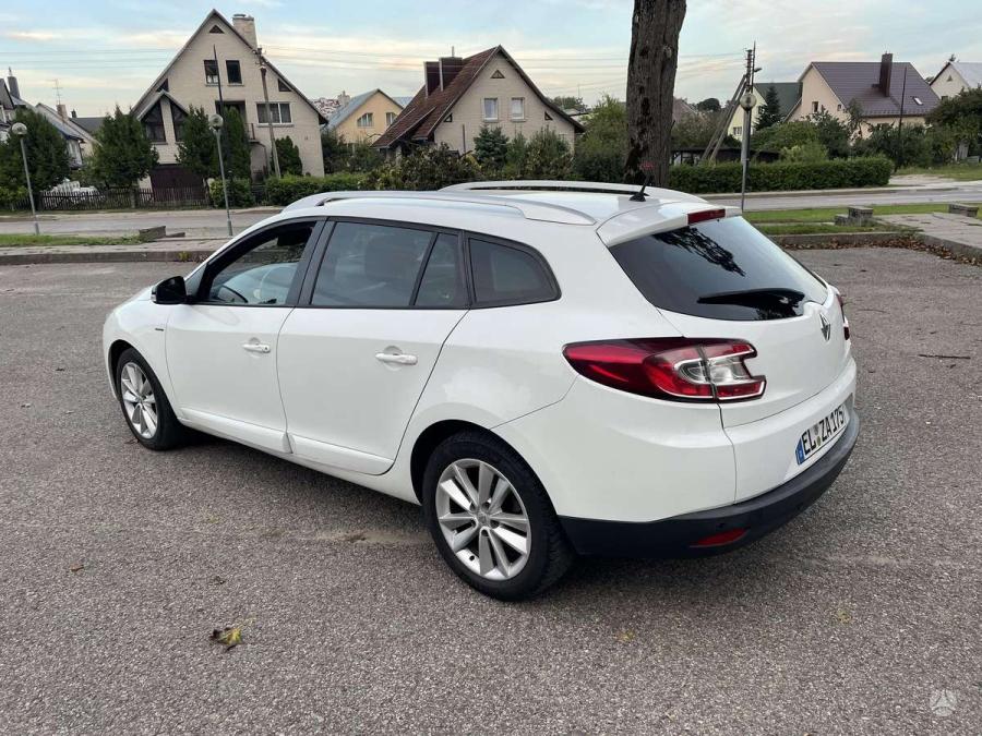 White Renault Megane 2015 in Alytus, with an engine capacity of 1.46 L and mileage of 267 thousand km for 3100 €, photo 9 on AUTOMOTO.COM.LV