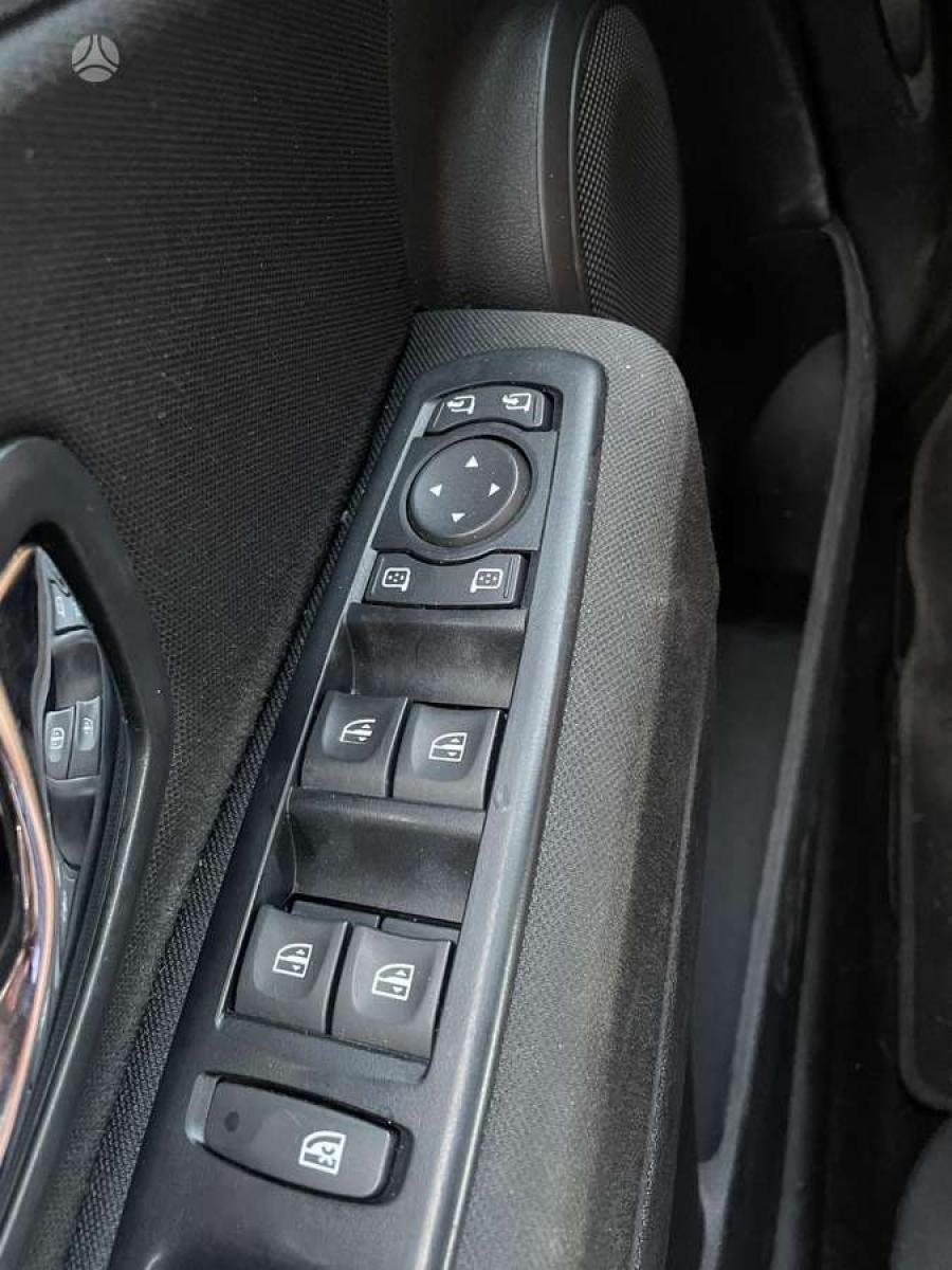 White Renault Megane 2015 in Alytus, with an engine capacity of 1.46 L and mileage of 267 thousand km for 3100 €, photo 20 on AUTOMOTO.COM.LV