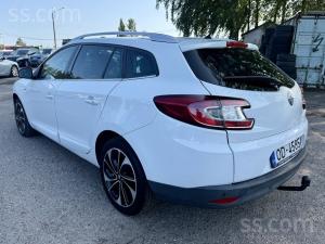 White Renault Megane 2016 in Riga, with an engine capacity of 1.60 L and mileage of 0 thousand km for 5990 €, photo 5 on AUTOMOTO.COM.LV