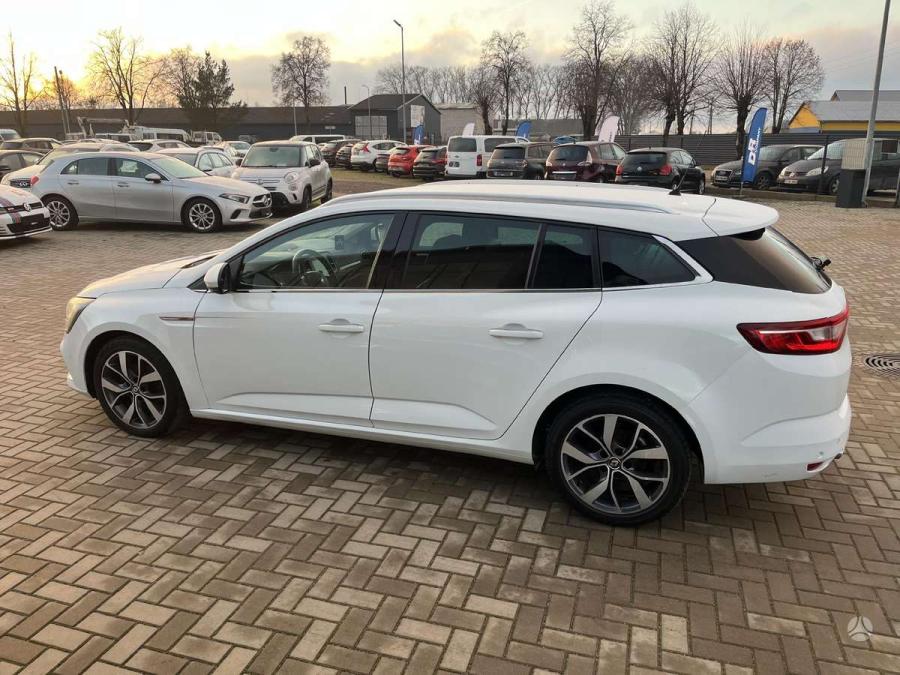 White Renault Megane 2016 in Taurage, with an engine capacity of 1.46 L and mileage of 220 thousand km for 5500 €, photo 12 on AUTOMOTO.COM.LV