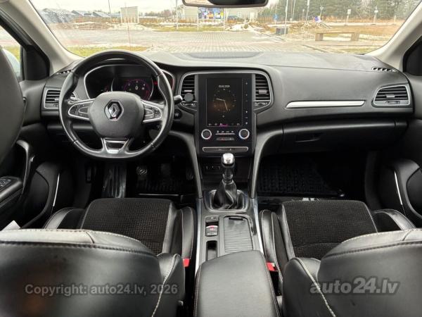 White Renault Megane 2016 in Tartu, with an engine capacity of 1.60 L and mileage of 267 thousand km for 7900 €, photo 5 on AUTOMOTO.COM.LV
