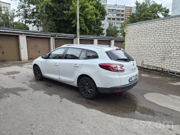 Balts Renault Megane 2016 Rīga, ar dzinēja tilpumu 1.50 L un nobraukumu 310 tūkst. km par 4200 €, foto 5 vietnē AUTOMOTO.COM.LV