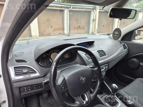 Balts Renault Megane 2016 Rīga, ar dzinēja tilpumu 1.50 L un nobraukumu 310 tūkst. km par 4200 €, foto 9 vietnē AUTOMOTO.COM.LV