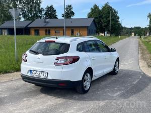 White Renault Megane 2016 in Riga, with an engine capacity of 1.50 L and mileage of 241 thousand km for 5700 €, photo 5 on AUTOMOTO.COM.LV