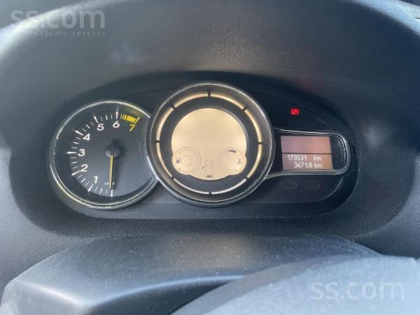 Renault Megane 2016 Rīga vietnē Balts Renault Megane 2016 Rīga, ar dzinēja tilpumu 1.20 L un nobraukumu 174 tūkst. km par 2500 €, foto 9 vietnē AUTOMOTO.COM.LV