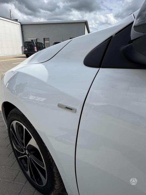 Balts Renault Megane 2016 Tauragė, ar dzinēja tilpumu 1.60 L un nobraukumu 250 tūkst. km par 4650 €, foto 10 vietnē AUTOMOTO.COM.LV