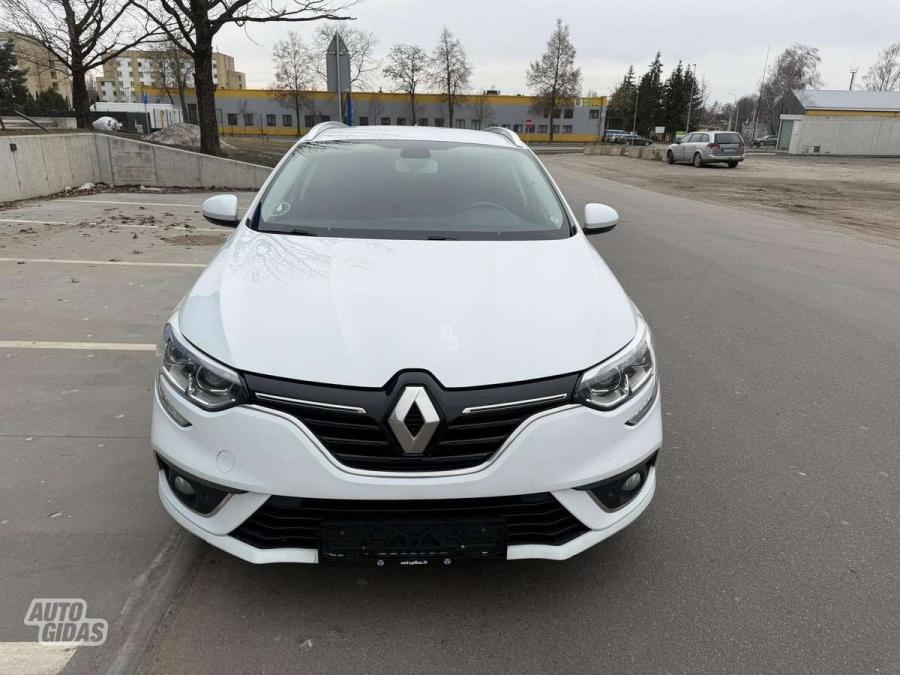 White Renault Megane 2017 in Panevezys, with an engine capacity of 1.50 L and mileage of 232 thousand km for 5850 €, photo 5 on AUTOMOTO.COM.LV