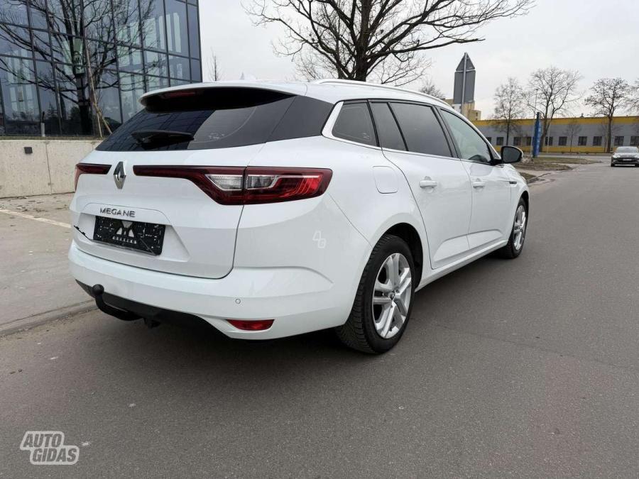 White Renault Megane 2017 in Panevezys, with an engine capacity of 1.50 L and mileage of 232 thousand km for 5850 €, photo 6 on AUTOMOTO.COM.LV