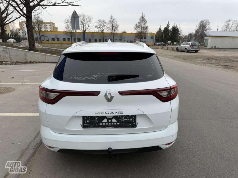 White Renault Megane 2017 in Panevezys, with an engine capacity of 1.50 L and mileage of 232 thousand km for 5850 €, photo 8 on AUTOMOTO.COM.LV