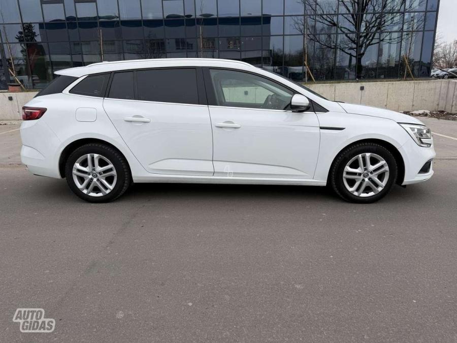 White Renault Megane 2017 in Panevezys, with an engine capacity of 1.50 L and mileage of 232 thousand km for 5850 €, photo 10 on AUTOMOTO.COM.LV