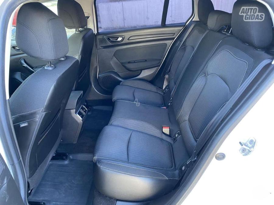 White Renault Megane 2017 in Panevezys, with an engine capacity of 1.50 L and mileage of 232 thousand km for 5850 €, photo 32 on AUTOMOTO.COM.LV