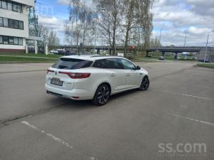 White Renault Megane 2017 in Riga, with an engine capacity of 1.60 L and mileage of 0 thousand km for 8600 €, photo 3 on AUTOMOTO.COM.LV