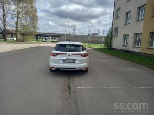 White Renault Megane 2017 in Riga, with an engine capacity of 1.60 L and mileage of 0 thousand km for 8600 €, photo 9 on AUTOMOTO.COM.LV