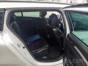 White Renault Megane 2017 in Riga, with an engine capacity of 1.60 L and mileage of 0 thousand km for 8600 €, photo 11 on AUTOMOTO.COM.LV