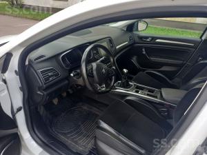White Renault Megane 2017 in Riga, with an engine capacity of 1.60 L and mileage of 0 thousand km for 8600 €, photo 14 on AUTOMOTO.COM.LV