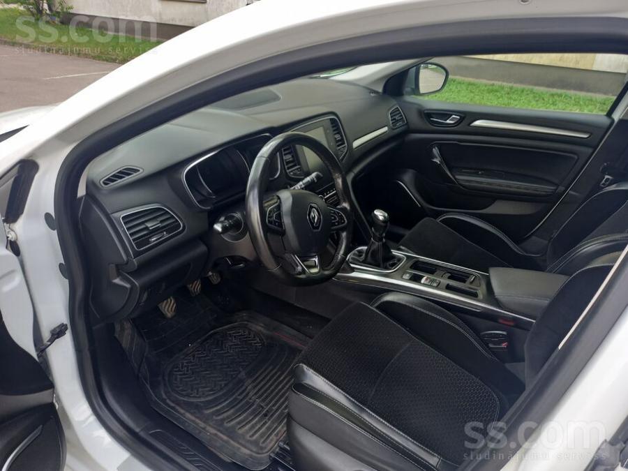 White Renault Megane 2017 in Riga, with an engine capacity of 1.60 L and mileage of 0 thousand km for 8600 €, photo 14 on AUTOMOTO.COM.LV