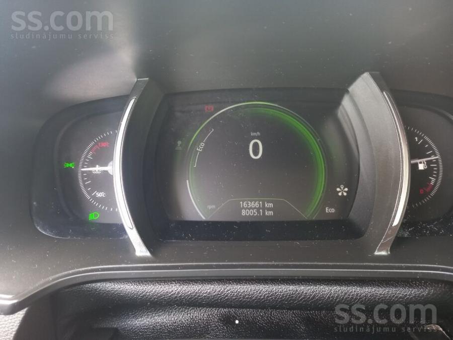White Renault Megane 2017 in Riga, with an engine capacity of 1.60 L and mileage of 0 thousand km for 8600 €, photo 16 on AUTOMOTO.COM.LV