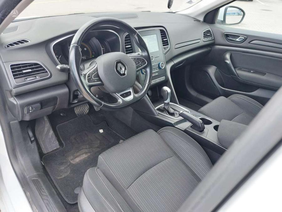 White Renault Megane 2017 in Taurage, with an engine capacity of 1.50 L and mileage of 266 thousand km for 5900 €, photo 14 on AUTOMOTO.COM.LV