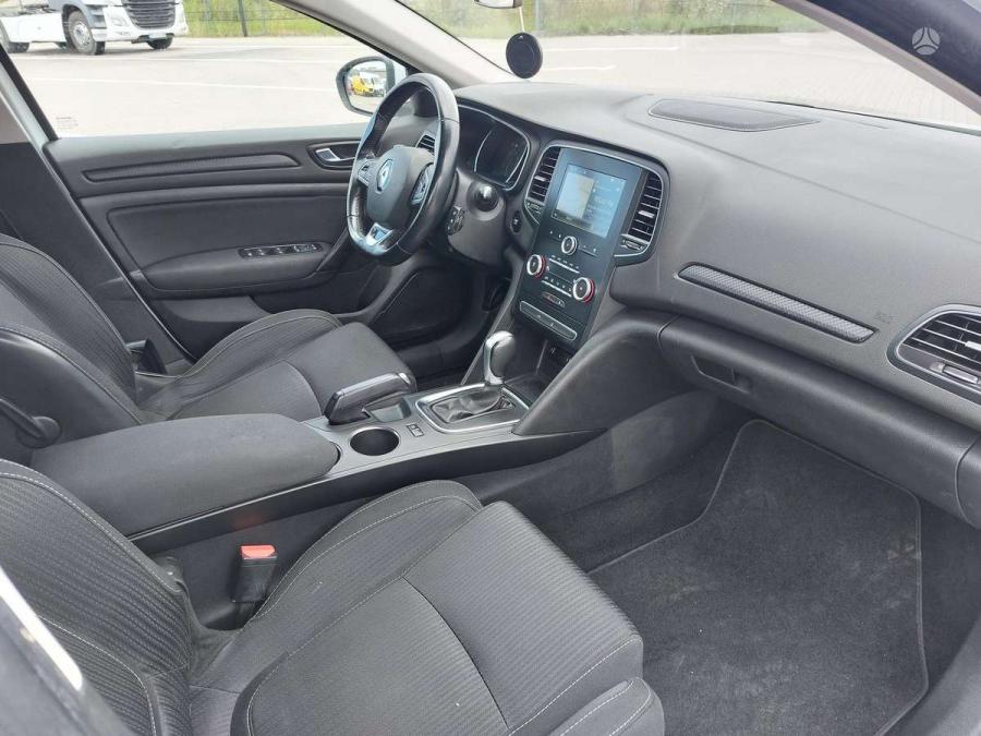 White Renault Megane 2017 in Taurage, with an engine capacity of 1.50 L and mileage of 266 thousand km for 5900 €, photo 17 on AUTOMOTO.COM.LV
