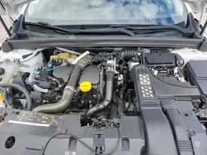 White Renault Megane 2017 in Taurage, with an engine capacity of 1.50 L and mileage of 266 thousand km for 5900 €, photo 19 on AUTOMOTO.COM.LV
