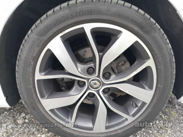 White Renault Megane 2017 in Tallinn, with an engine capacity of 1.50 L and mileage of 245 thousand km for 9200 €, photo 10 on AUTOMOTO.COM.LV