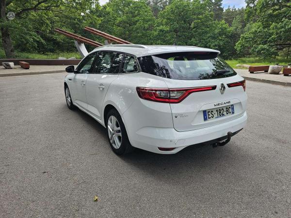 Balts Renault Megane 2017 Tauragė, ar dzinēja tilpumu 1.50 L un nobraukumu 271 tūkst. km par 5900 €, foto 11 vietnē AUTOMOTO.COM.LV