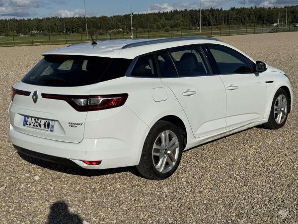 White Renault Megane 2017 in Taurage, with an engine capacity of 1.46 L and mileage of 264 thousand km for 4700 €, photo 6 on AUTOMOTO.COM.LV