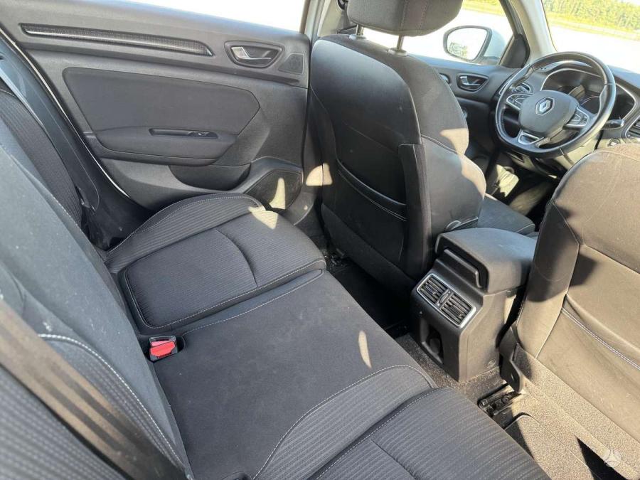 Белый Рено Меган 2017 в Таураге, объемом двигателя 1.46 л и пробегом 264 тыс. км за 4700 €, фото 10 на AUTOMOTO.COM.LV