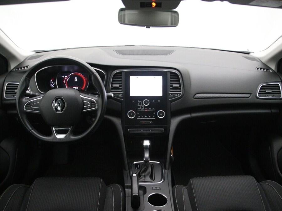 White Renault Megane 2018 in Vilnius, with an engine capacity of 1.50 L and mileage of 121 thousand km for 9499 €, photo 2 on AUTOMOTO.COM.LV