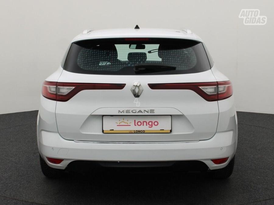 White Renault Megane 2018 in Vilnius, with an engine capacity of 1.50 L and mileage of 121 thousand km for 9499 €, photo 5 on AUTOMOTO.COM.LV