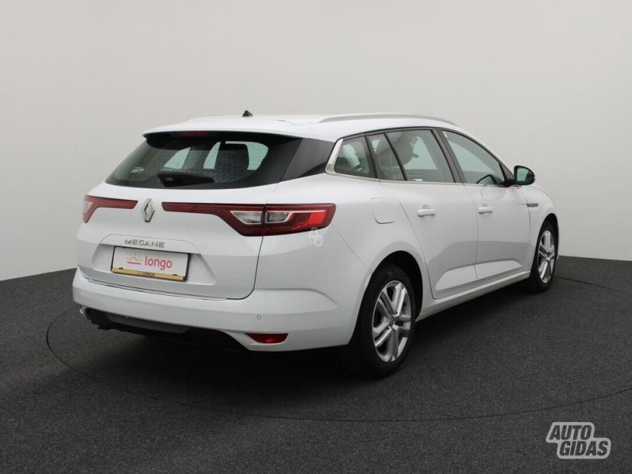 White Renault Megane 2018 in Vilnius, with an engine capacity of 1.50 L and mileage of 121 thousand km for 9499 €, photo 8 on AUTOMOTO.COM.LV