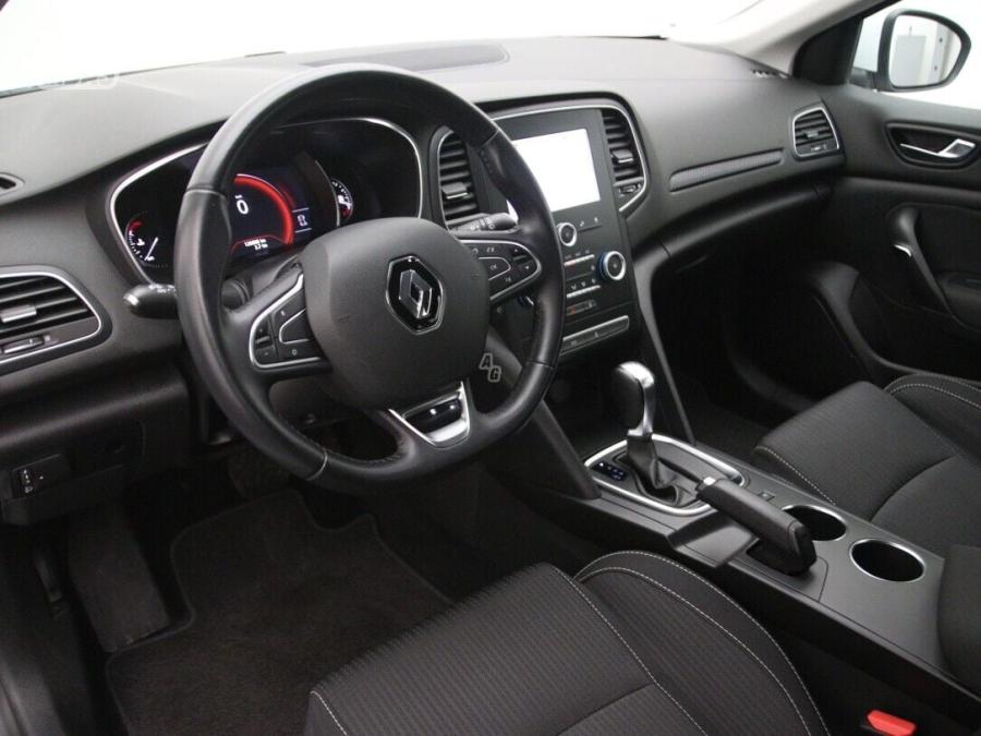 White Renault Megane 2018 in Vilnius, with an engine capacity of 1.50 L and mileage of 121 thousand km for 9499 €, photo 16 on AUTOMOTO.COM.LV