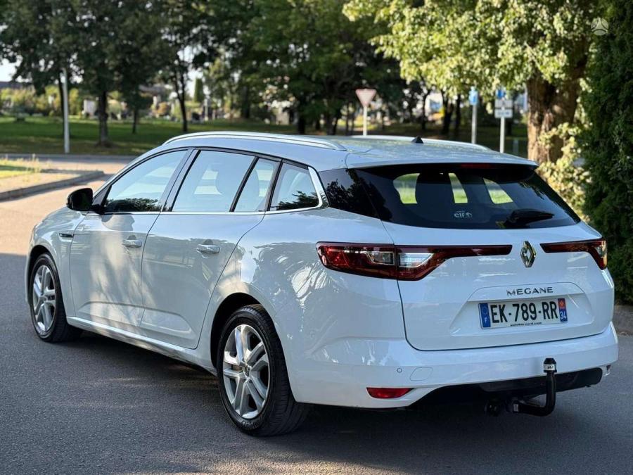 Balts Renault Megane 2018 Tauragė, ar dzinēja tilpumu 1.46 L un nobraukumu 250 tūkst. km par 5400 €, foto 8 vietnē AUTOMOTO.COM.LV