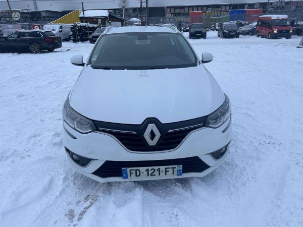 White Renault Megane 2019 in Kaunas, with an engine capacity of 1.46 L and mileage of 215 thousand km for 5900 €, photo 2 on AUTOMOTO.COM.LV